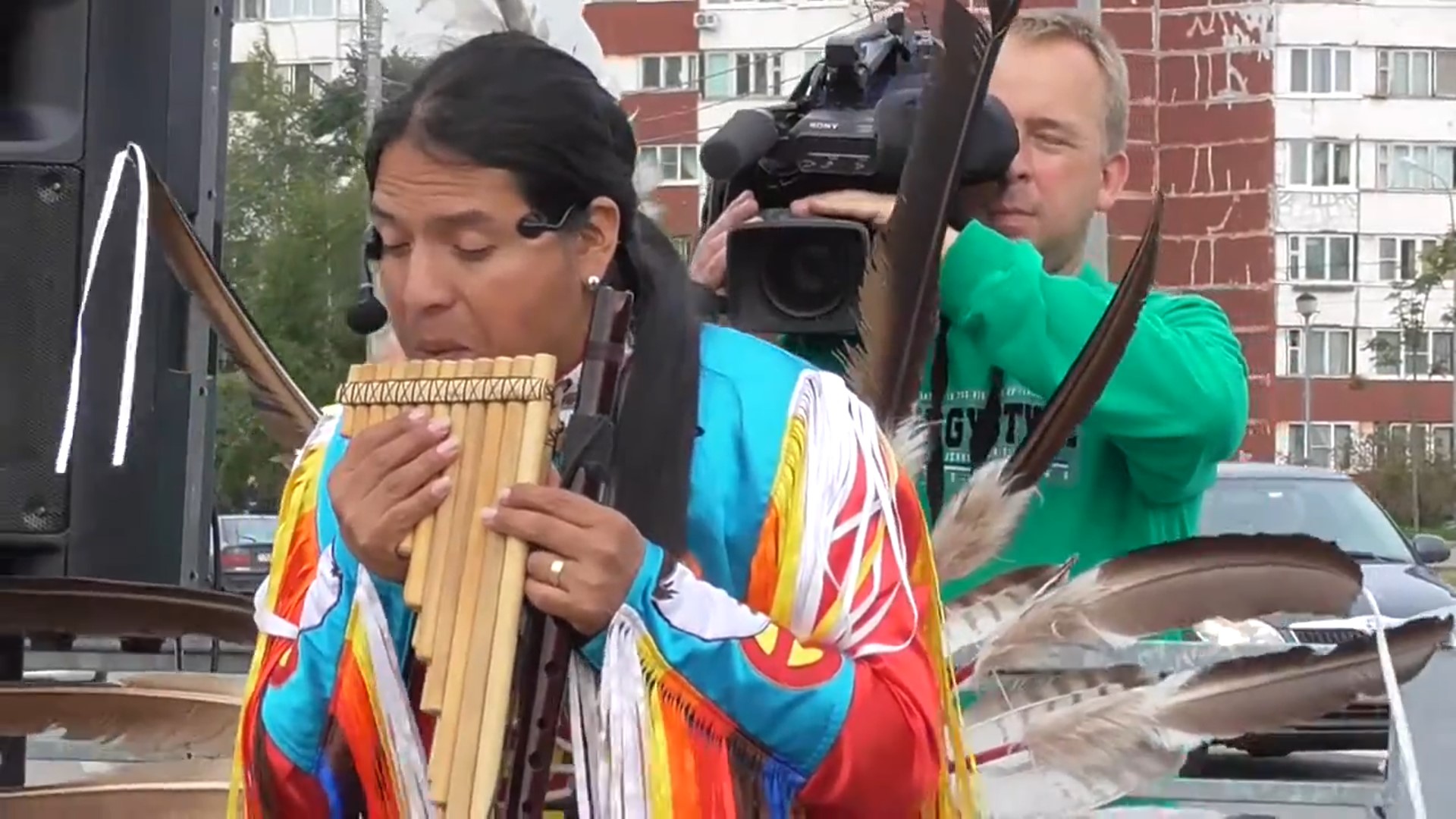 Индеец Инти Пакарина в Красном Селе..mp4