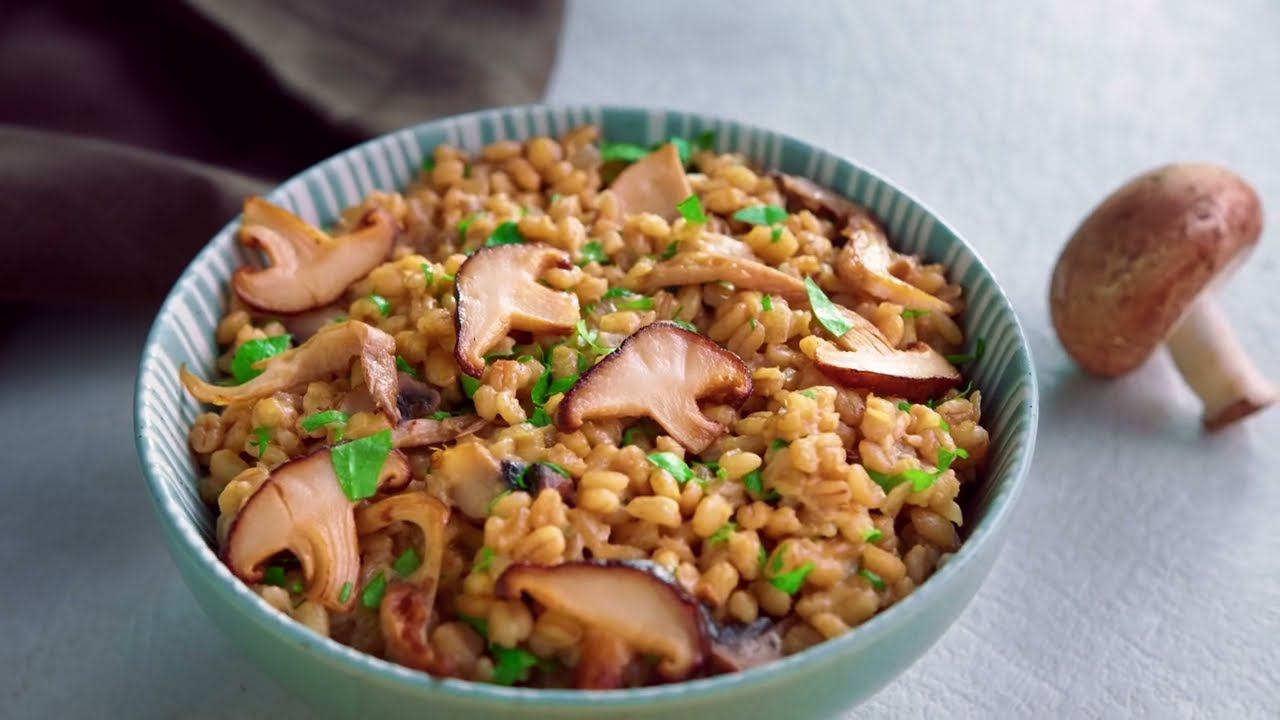 Блюда из круп MAKFA | Перлотто с лесными грибами и зеленью