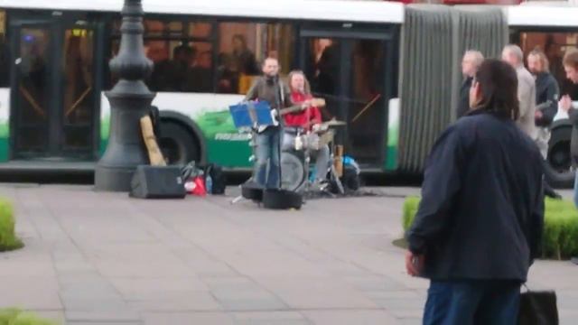 На улицах Питера.