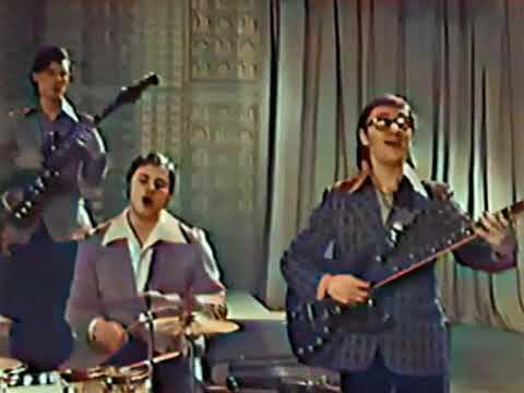 ВИА Ариэль - ПАРАФРАЗ на тему русской народной песни "ОТДАВАЛИ МОЛОДУ", обработка В.Ярушина