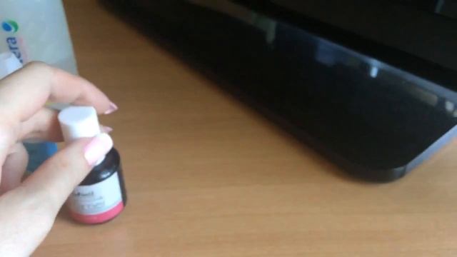 Французский маникюр розовый.