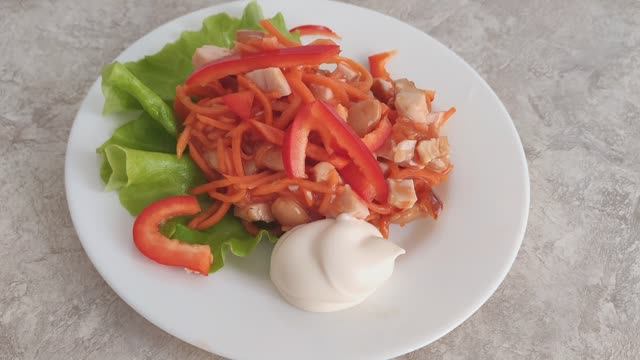 Салат с фасолью