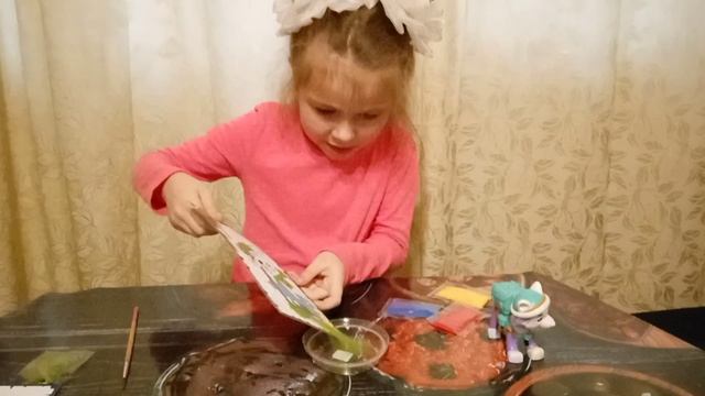 Раскраска с песком для аппликации из набора для творчества " Щенячий патруль " .