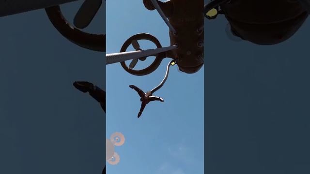 Пожалуйста пристегните ремни безопасности Atomic Heart | Рыжий Енот