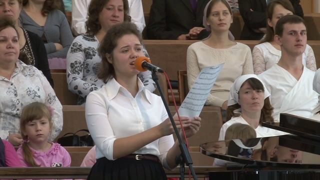 Голубое небо, белые одежды..