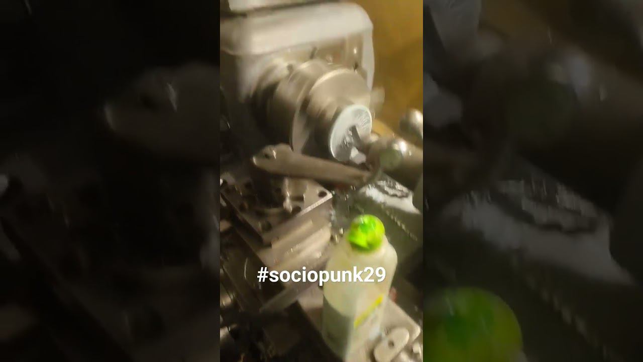 "Батя" в работе. Сверлю заготовки роликов кран-балки. #sociopunk29