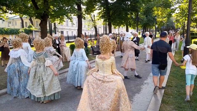 Московская неделя моды, Бал на Петровском бульваре 3