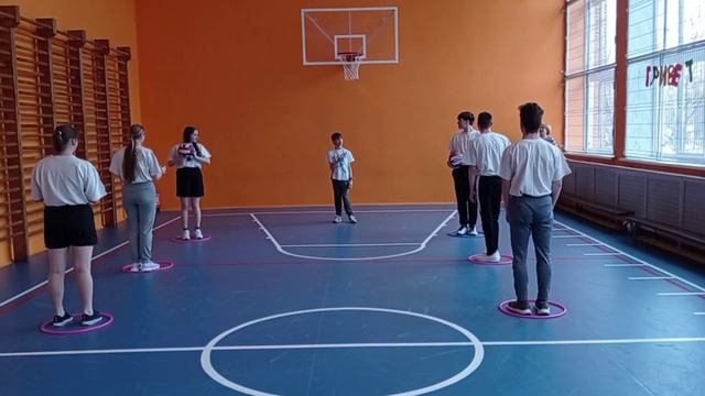 Занятия по коррекции двигательных навыков.