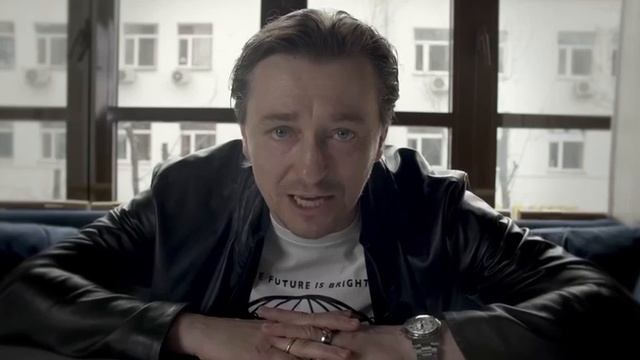 Сергей Безруков выступил в поддержку России.2.