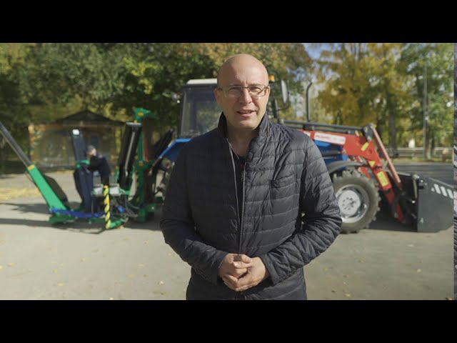 Пересадчик крупных деревьев Bystron на тракторе МТЗ 82 в Барнауле