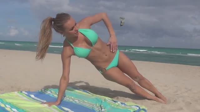 Bikini Beach Workout | Тренировка в бикини на пляже