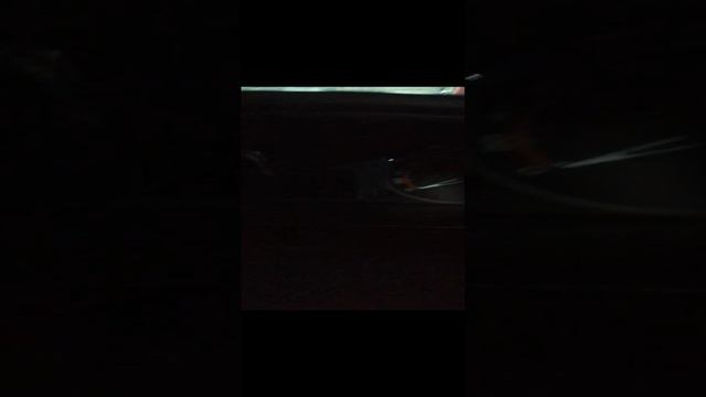 Jump Starter YesPer Speed 4120 запускает двигатель с разряженным аккумулятором