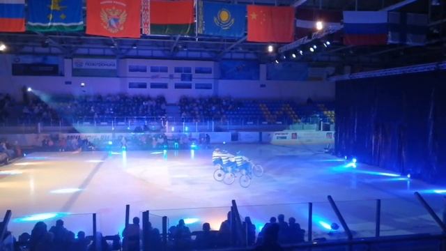 Поездка к родителям__8 марта__Цирк на льду