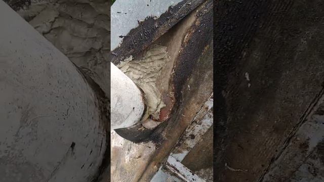 Устраняем_течь_на_крыше_своими_руками_возле_трубы_дымохода