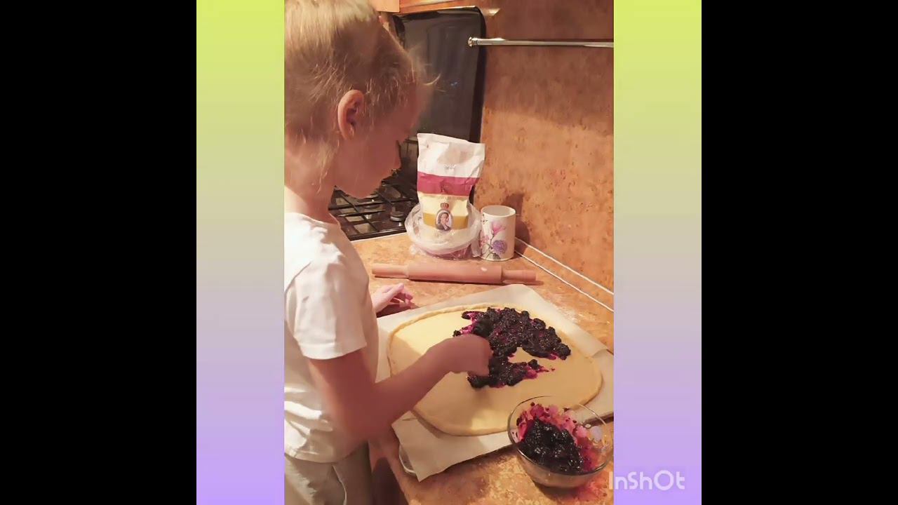 "Тертый пирог с шелковицей". Семья Алексеевых, подготовительная гурппа №7