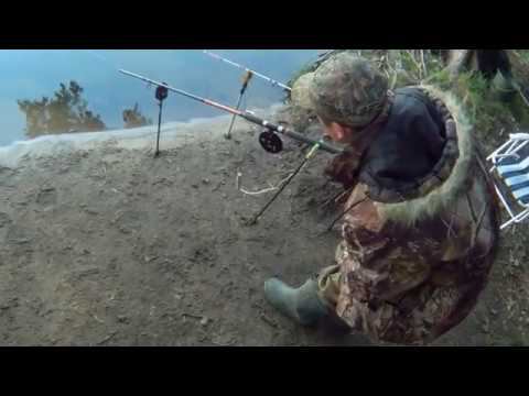 Поклёвка ЛЕЩА 1,5 кг на резинку. Фрагмент видео "Отличные лещи!"