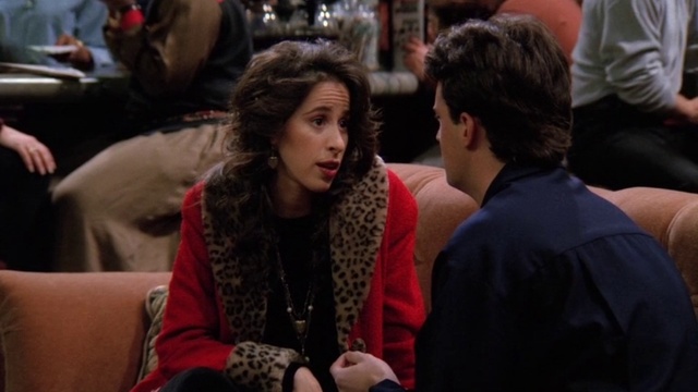 [Забавные сходства в образах] Дженис (Друзья)и «Fifty Harmony»,и штаны в Танцуй,Танцуй.