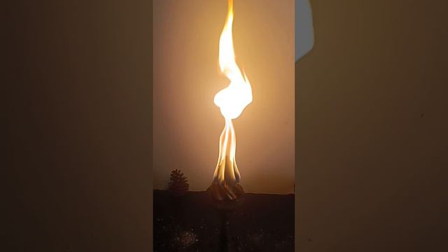 так горят магические свечи