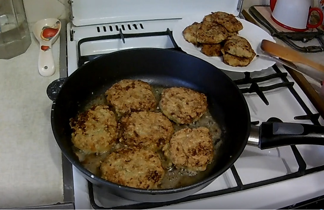 Котлеты из рыбы с овощами