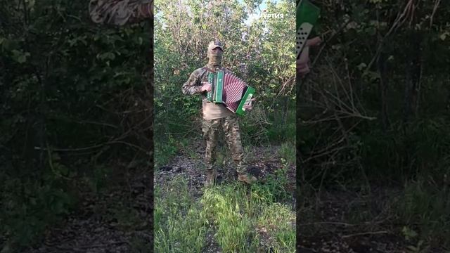 Боец СВО из Удмуртии исполнил песню под гармонь