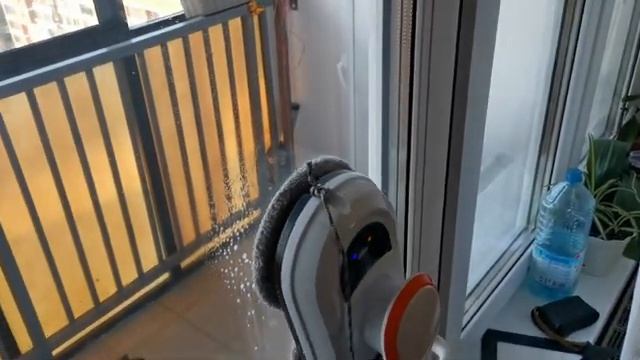 РОБОТ МОЙЩИК ОКОН