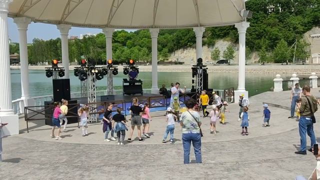 Абрау-Дюрсо. 20.05.2023. Праздник. Выставка собак. Без комментариев.