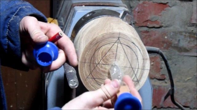 Песочные часы на токарном станке