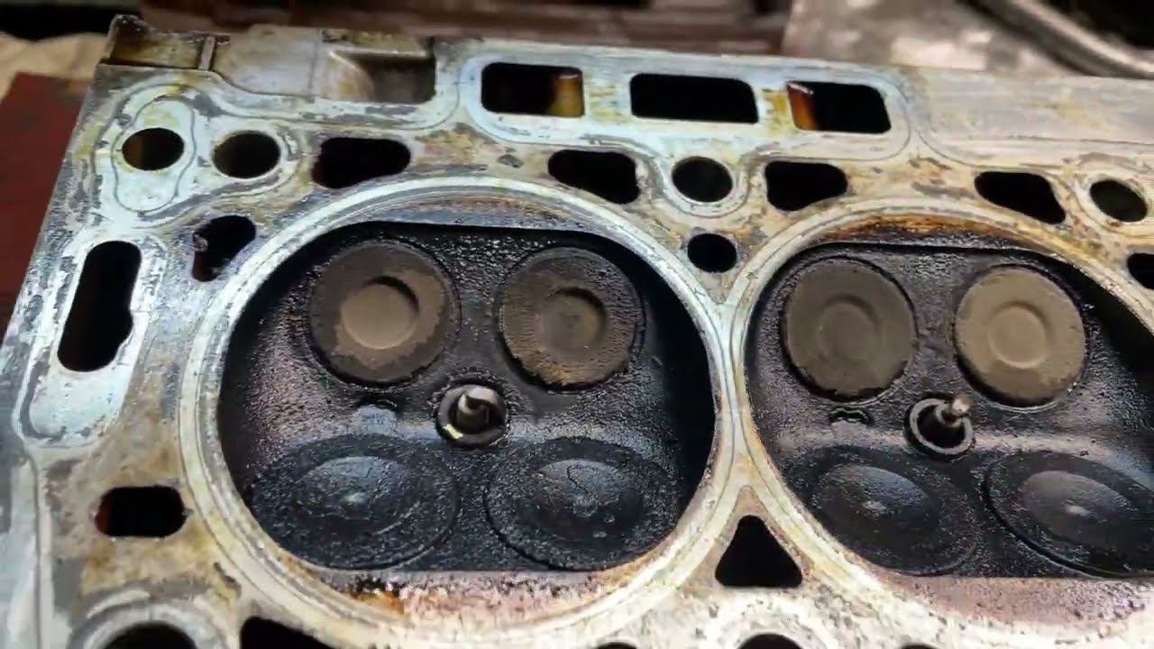 Ситроен С4 Замена прокладки ГБЦ. | Дымит белым Ситроен С4