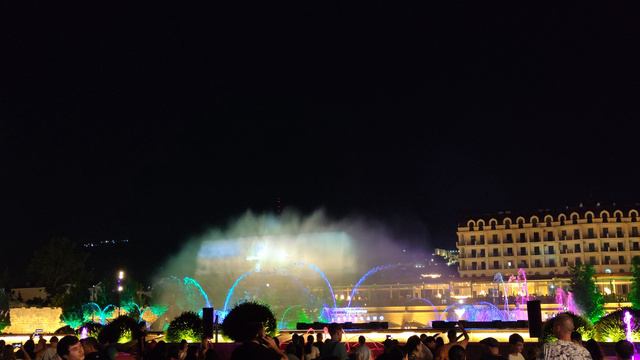 Поющий фонтан в Дербенте. В Дагестан стоит влюбиться.