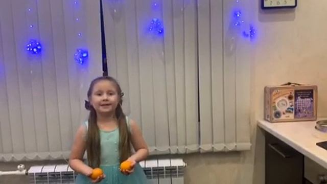 Новогодние традиции.mp4