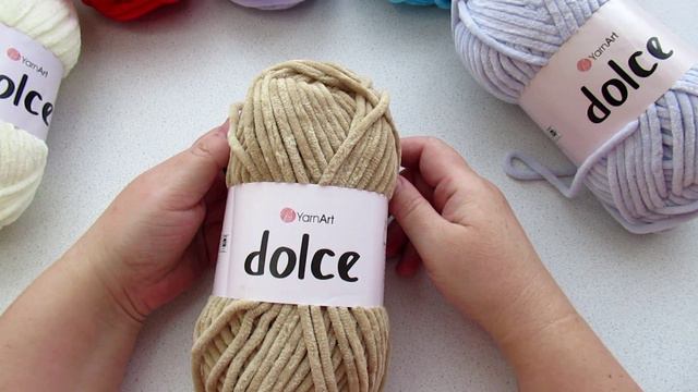 Мои вязальные дела 22_2024. Много плюшевых зайчиков... Еще одна полка. Пряжа