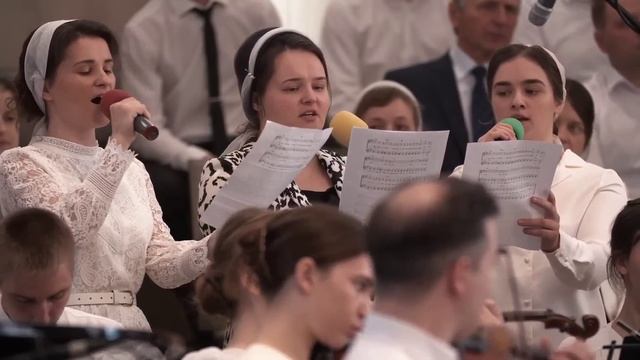 Вновь земля жила..