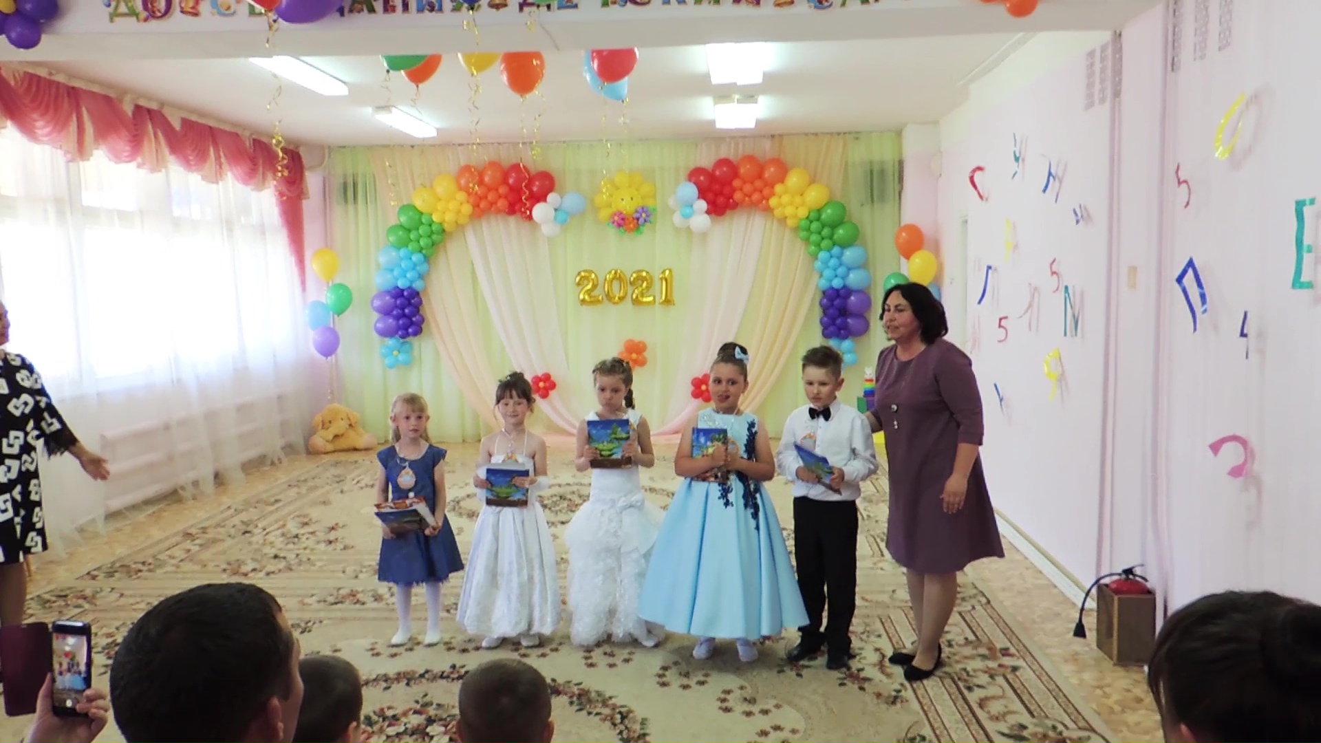 2021г. 27 мая. утренник. детский сад "Радуга". ч.15. Мариинский Посад