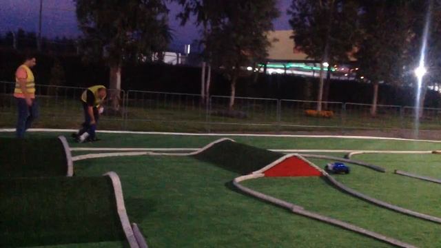 FORMULA-1. Гран-При России. Гонка радиоуправляемых машин.mp4