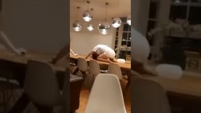 VID_20221223_185311_092.mp4