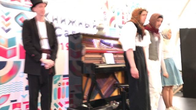 Перфоманс РНБ "Сюита.." по повести Н.Гоголя (фр.3)