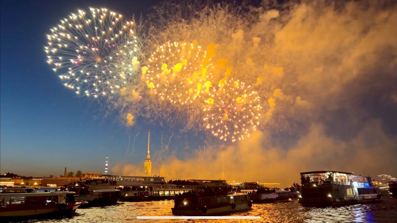 Артём устроил нам стресс! 320 лет Петербургу, белые ночи, идём на шоу огня. 2 месяца не видела сына!