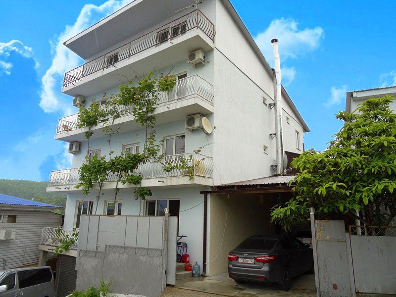 Отдых в Вардане мини-гостиницы на ул. Львовская. Вардане частный сектор. «Андрианна» гостевой дом