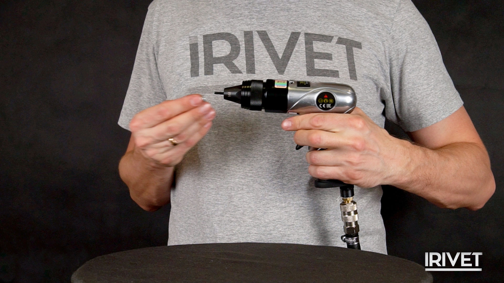 MESSER TP6300A - пневматический заклёпочник для установки резьбовых заклёпок от М3 до М5