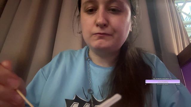 Гуляю по Депо. Ем дорогущие пончики с подливой. Пью чай. Прокачала чай за 150 рублей Джусболлами.