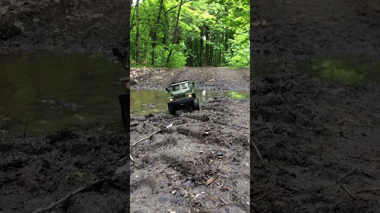 Урал от wpl едет по луже #crawler #rc #rccar #rclife #rcmodel #scale #wpl #wplrc #rctruck #урал