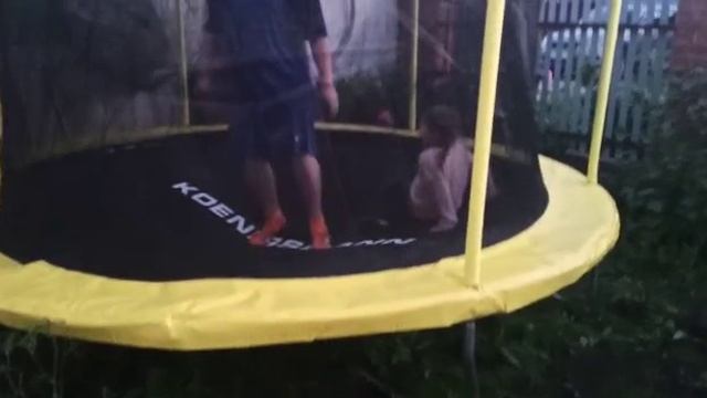 БАТУТ ДЛЯ ДАЧИ / КАРКАСНЫЙ БАТУТ KOENIGSMANN T-10 / ДЕТСКИЙ БАТУТ С ЗАЩИТНОЙ СЕТКОЙ / КУПИТЬ БАТУТ