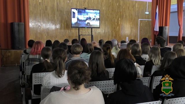 Сотрудники полиции и волонтеры напомнили студентам о вреде наркотиков