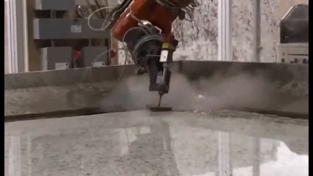Гидроабразивная резка гранита роботом KUKA