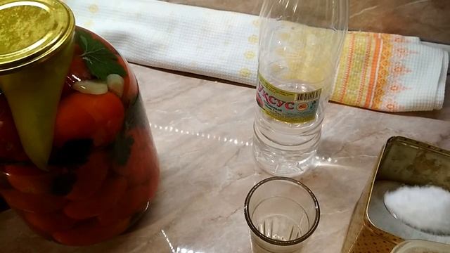 Помидорчики на зиму, очень быстро.