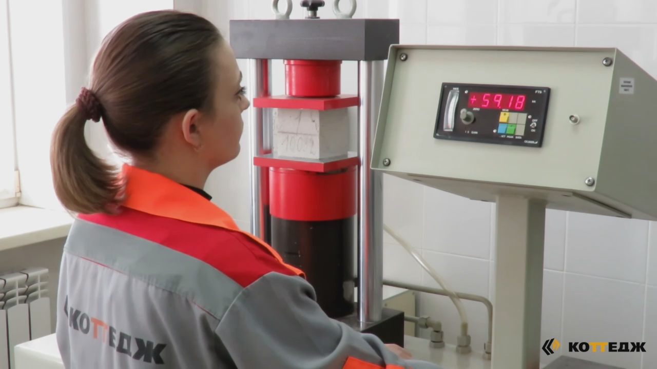 Испытание газобетонных блоков Коттедж на прочность 