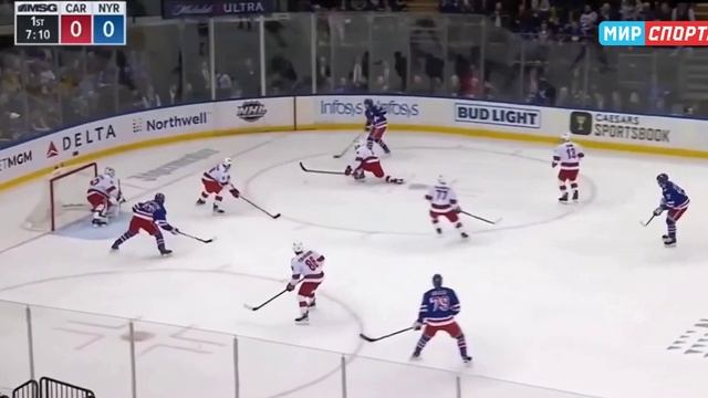 Российский хоккеист Артемий Панарин свел с ума фанатов своими финтами  смотреть видео