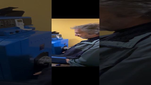 Котельная. Buderus, режимы циклического нагрева воды + впаенная батарейка 3V.
Нужно сделать наружу.