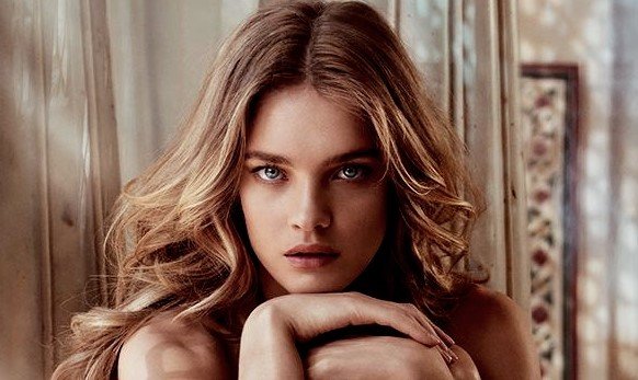 ВЛАД БОЧАРНИКОВ. ПОД ВЕЕРОМ РЕСНИЦ... (повтор) Муз. - Александр Тюрин, сл. Елены Ватолиной