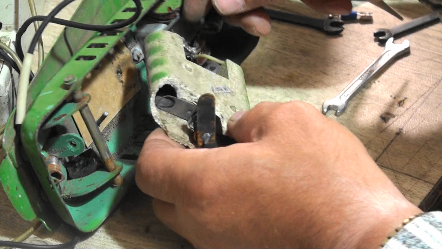 Педаль от ТУЛЫ. Купил на барахолке за 100р..mp4